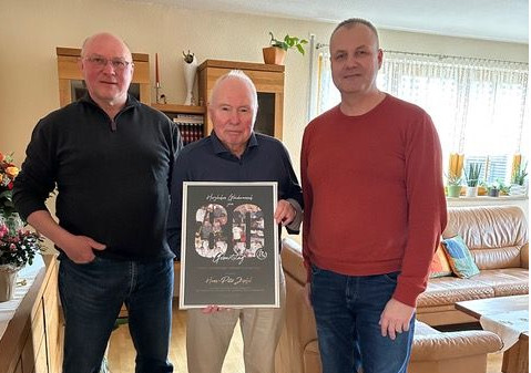 RSV – Ehrenmitglied Hans-Peter Zipfel ist Achtziger – Faszination Ringen